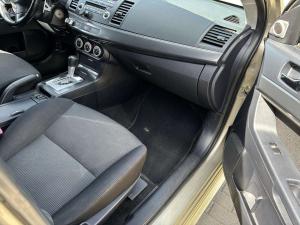 Brūns Mitsubishi Lancer 2009 Viļņa, ar dzinēja tilpumu 1.80 L un nobraukumu 200 tūkst. km par 3000 €, foto 13 vietnē AUTOMOTO.COM.LV