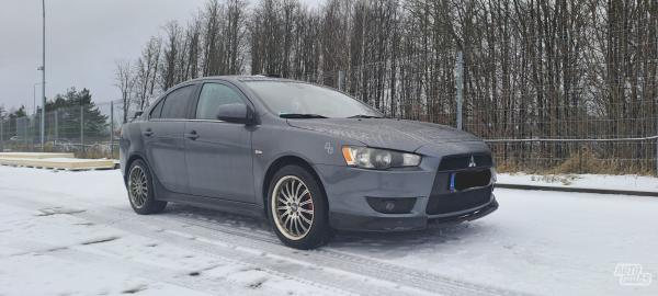 Mitsubishi Lancer 2008 in Vilnius, with an engine capacity of 2.00 L and mileage of 245 thousand km for 4000 €, photo 3 on AUTOMOTO.COM.LV