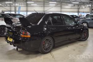 Black Mitsubishi lancer-evolution 2005 in Riga, with an engine capacity of 2.00 L and mileage of 133 thousand km for 34900 €, photo 3 on AUTOMOTO.COM.LV