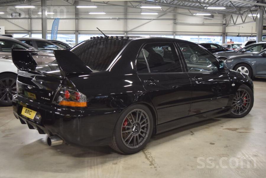Black Mitsubishi lancer-evolution 2005 in Riga, with an engine capacity of 2.00 L and mileage of 133 thousand km for 34900 €, photo 3 on AUTOMOTO.COM.LV