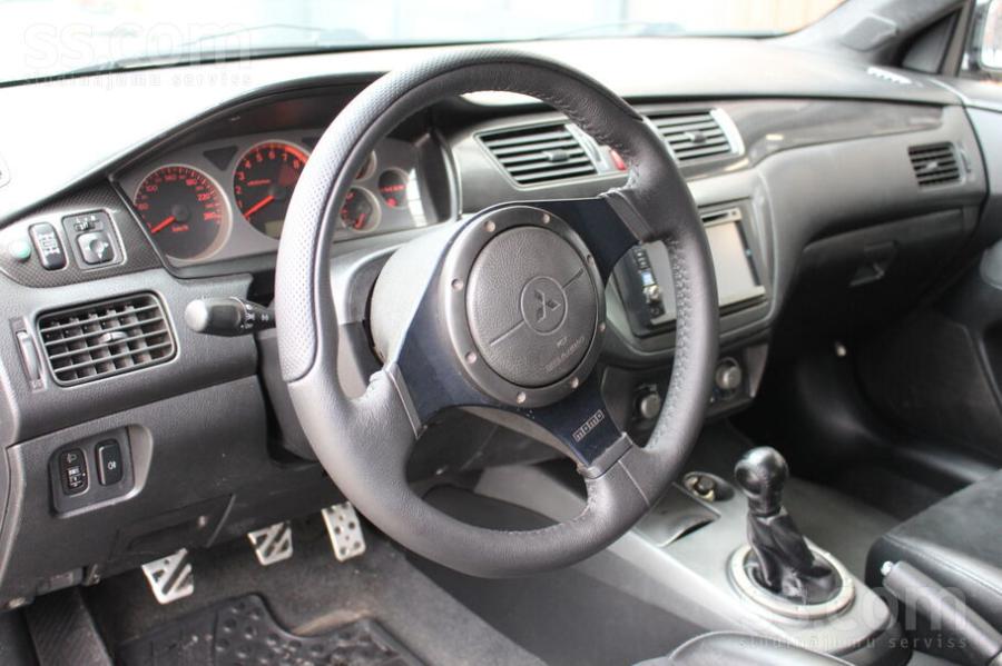 Melns Mitsubishi lancer-evolution 2006 Rīga, ar dzinēja tilpumu 2.00 L un nobraukumu 187 tūkst. km par 44950 €, foto 11 vietnē AUTOMOTO.COM.LV