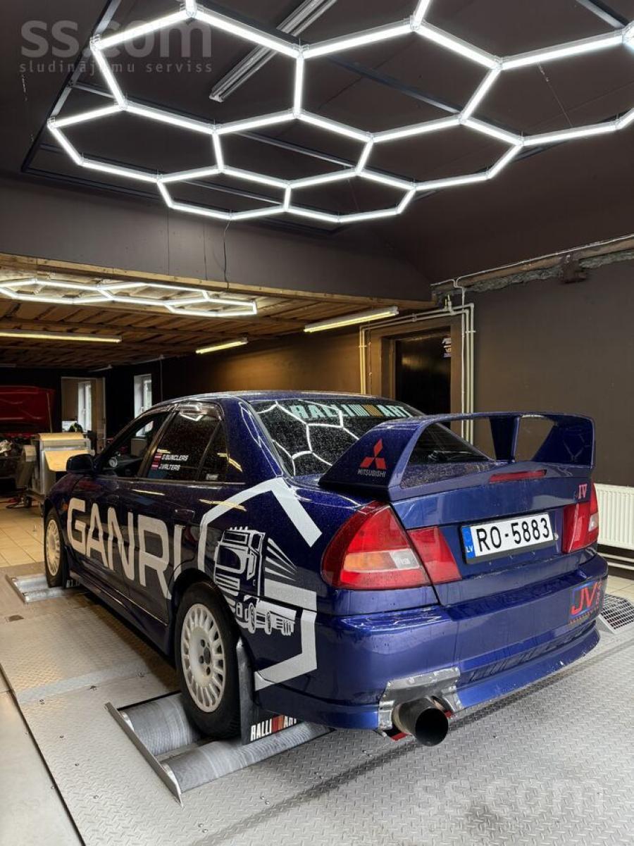 Blue Mitsubishi lancer-evolution 1996 in Ventspils, with an engine capacity of 2.00 L and mileage of 166 thousand km for 19500 €, photo 1 on AUTOMOTO.COM.LV