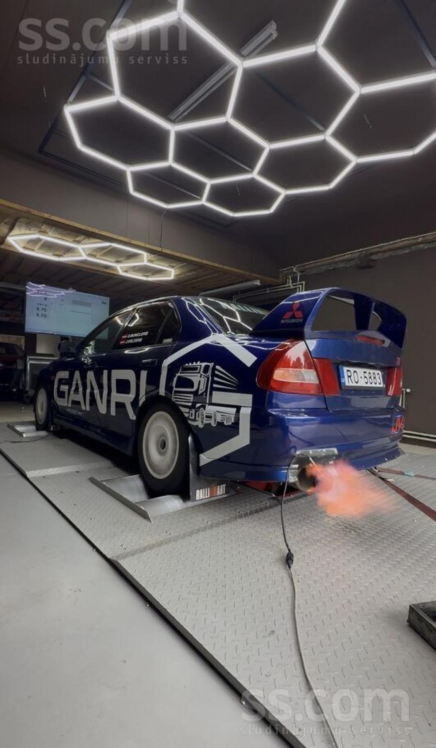 Blue Mitsubishi lancer-evolution 1996 in Ventspils, with an engine capacity of 2.00 L and mileage of 166 thousand km for 19500 €, photo 17 on AUTOMOTO.COM.LV