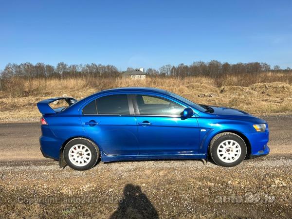 Blue Mitsubishi lancer-evolution 2008 in Riga, with an engine capacity of 2.00 L and mileage of 204 thousand km for 16900 €, photo 3 on AUTOMOTO.COM.LV