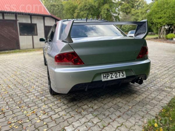 Grey Mitsubishi lancer-evolution 2004 in Jurmala, with an engine capacity of 2.00 L and mileage of 280 thousand km for 32500 €, photo 5 on AUTOMOTO.COM.LV