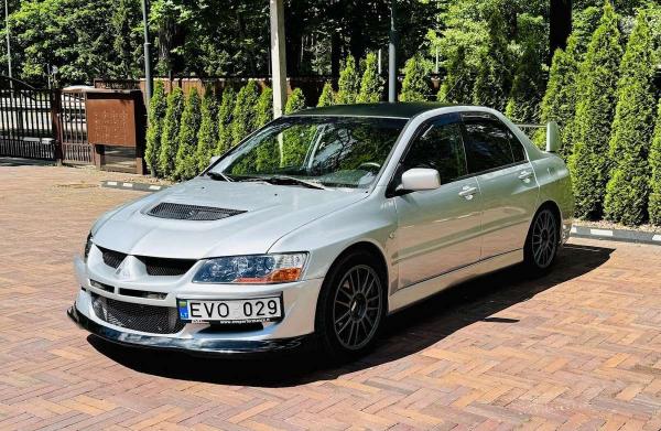 Pelēks Mitsubishi lancer-evolution 2005 Viļņa, ar dzinēja tilpumu 2.00 L un nobraukumu 131 tūkst. km par 38000 €, foto 2 vietnē AUTOMOTO.COM.LV