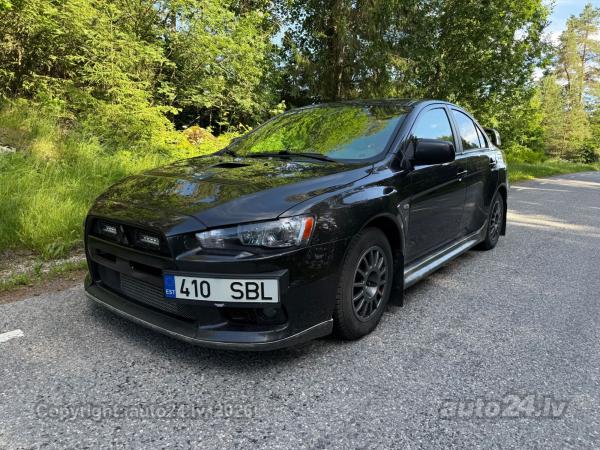 Pelēks Mitsubishi lancer-evolution 2011 Tallina, ar dzinēja tilpumu 2.00 L un nobraukumu 254 tūkst. km par 26900 €, foto 1 vietnē AUTOMOTO.COM.LV