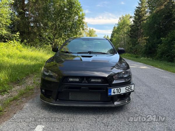 Pelēks Mitsubishi lancer-evolution 2011 Tallina, ar dzinēja tilpumu 2.00 L un nobraukumu 254 tūkst. km par 26900 €, foto 2 vietnē AUTOMOTO.COM.LV