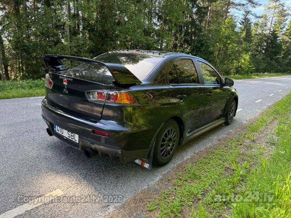 Pelēks Mitsubishi lancer-evolution 2011 Tallina, ar dzinēja tilpumu 2.00 L un nobraukumu 254 tūkst. km par 26900 €, foto 6 vietnē AUTOMOTO.COM.LV