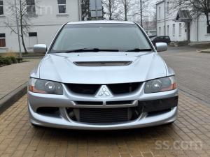 Mitsubishi lancer-evolution 2005 in Riga, with an engine capacity of 2.00 L and mileage of 166 thousand km for 25900 €, photo 3 on AUTOMOTO.COM.LV