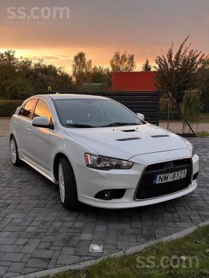 Balts Mitsubishi lancer-evolution 2011 Jelgava, ar dzinēja tilpumu 2.00 L un nobraukumu 130 tūkst. km par 11501 €, foto 2 vietnē AUTOMOTO.COM.LV