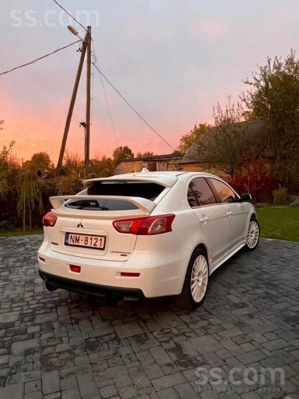 Balts Mitsubishi lancer-evolution 2011 Jelgava, ar dzinēja tilpumu 2.00 L un nobraukumu 130 tūkst. km par 11501 €, foto 3 vietnē AUTOMOTO.COM.LV