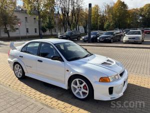 Balts Mitsubishi lancer-evolution 1998 Rīga, ar dzinēja tilpumu 2.00 L un nobraukumu 59 tūkst. km par 69500 €, foto 4 vietnē AUTOMOTO.COM.LV
