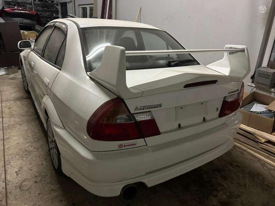 White Mitsubishi lancer-evolution 1998 in Panevezys, with an engine capacity of 2.00 L and mileage of 131 thousand km for 27000 €, photo 5 on AUTOMOTO.COM.LV