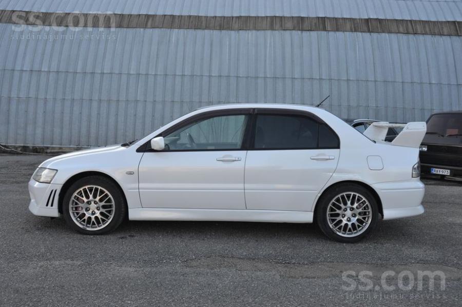 Balts Mitsubishi lancer-evolution 2002 Rīga, ar dzinēja tilpumu 2.00 L un nobraukumu 160 tūkst. km par 14500 €, foto 2 vietnē AUTOMOTO.COM.LV