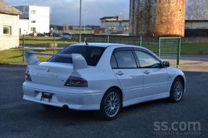 Balts Mitsubishi lancer-evolution 2002 Rīga, ar dzinēja tilpumu 2.00 L un nobraukumu 160 tūkst. km par 14500 €, foto 5 vietnē AUTOMOTO.COM.LV