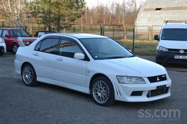 Balts Mitsubishi lancer-evolution 2002 Rīga, ar dzinēja tilpumu 2.00 L un nobraukumu 160 tūkst. km par 14500 €, foto 7 vietnē AUTOMOTO.COM.LV