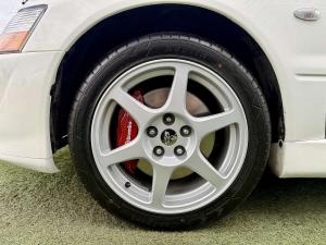 Balts Mitsubishi lancer-evolution 2003 Panevēža, ar dzinēja tilpumu 2.00 L un nobraukumu 107 tūkst. km par 31500 €, foto 12 vietnē AUTOMOTO.COM.LV