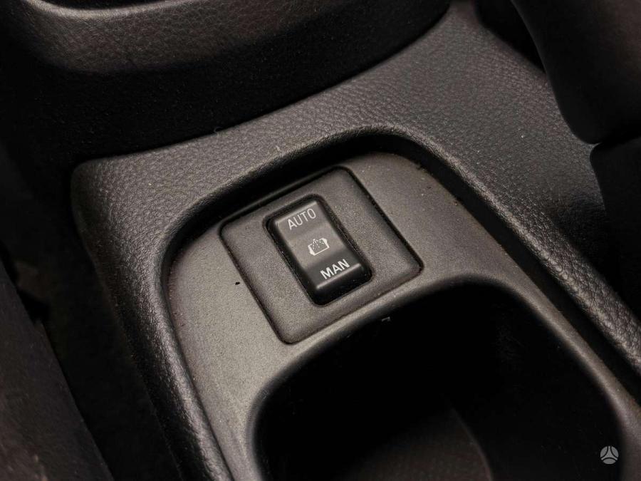 Balts Mitsubishi lancer-evolution 2003 Panevēža, ar dzinēja tilpumu 2.00 L un nobraukumu 107 tūkst. km par 31500 €, foto 24 vietnē AUTOMOTO.COM.LV