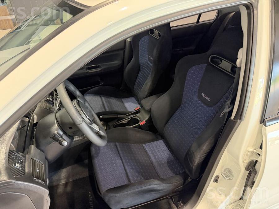 Balts Mitsubishi lancer-evolution 2005 Rīga, ar dzinēja tilpumu 2.00 L un nobraukumu 55 tūkst. km par 36999 €, foto 10 vietnē AUTOMOTO.COM.LV