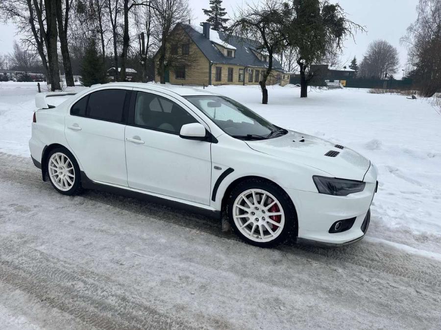 Balts Mitsubishi lancer-evolution 2008 Kauņa, ar dzinēja tilpumu 2.00 L un nobraukumu 196 tūkst. km par 29500 €, foto 4 vietnē AUTOMOTO.COM.LV
