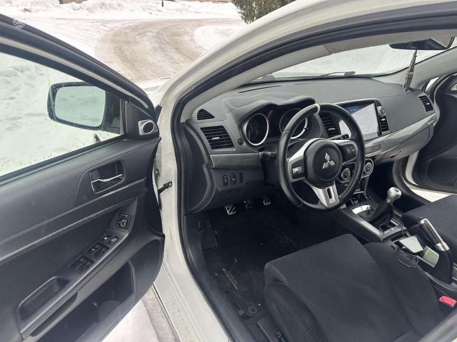 Balts Mitsubishi lancer-evolution 2008 Kauņa, ar dzinēja tilpumu 2.00 L un nobraukumu 196 tūkst. km par 29500 €, foto 10 vietnē AUTOMOTO.COM.LV
