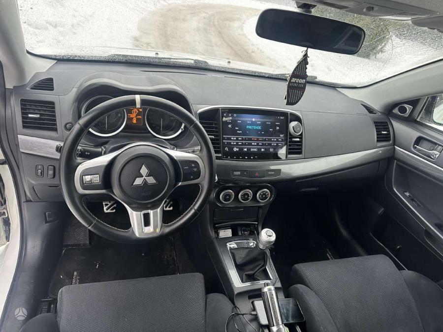 Balts Mitsubishi lancer-evolution 2008 Kauņa, ar dzinēja tilpumu 2.00 L un nobraukumu 196 tūkst. km par 29500 €, foto 11 vietnē AUTOMOTO.COM.LV