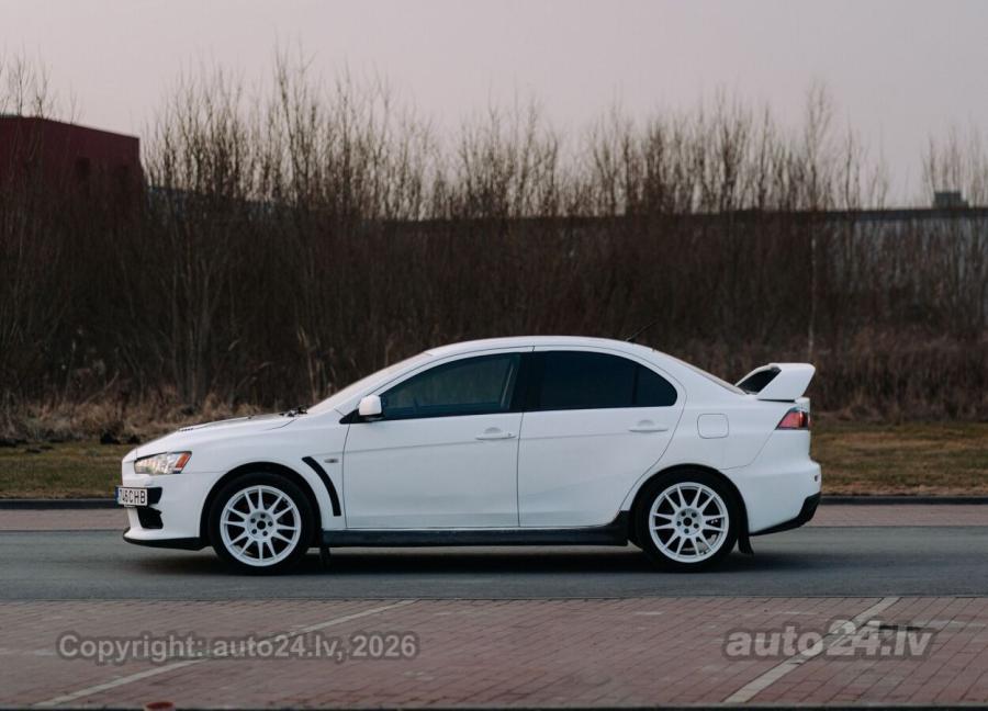 Balts Mitsubishi lancer-evolution 2012 Tallina, ar dzinēja tilpumu 2.00 L un nobraukumu 127 tūkst. km par 42900 €, foto 4 vietnē AUTOMOTO.COM.LV