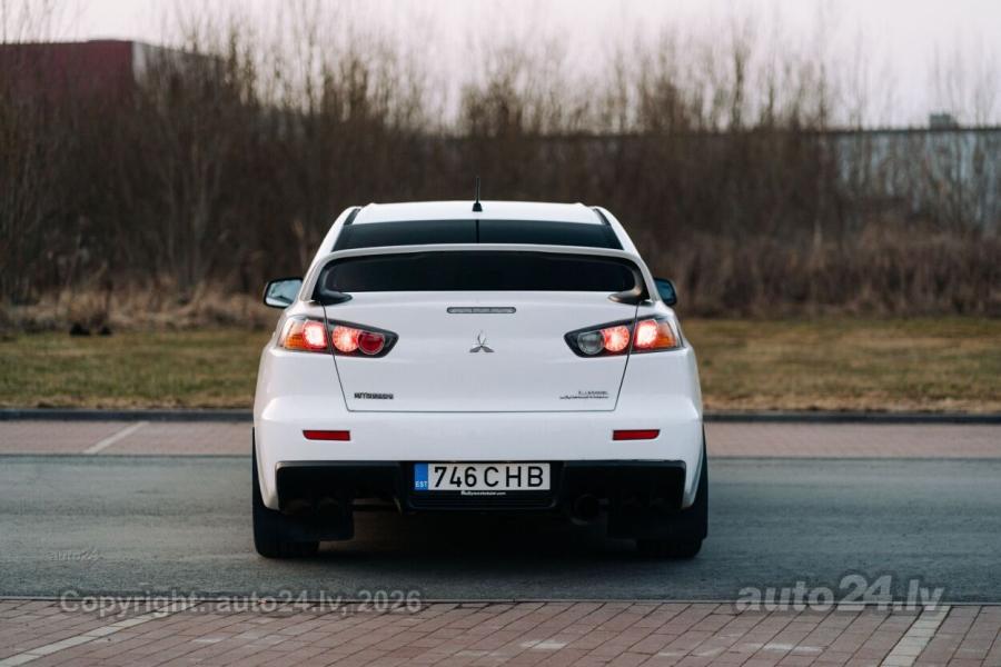 Balts Mitsubishi lancer-evolution 2012 Tallina, ar dzinēja tilpumu 2.00 L un nobraukumu 127 tūkst. km par 42900 €, foto 6 vietnē AUTOMOTO.COM.LV