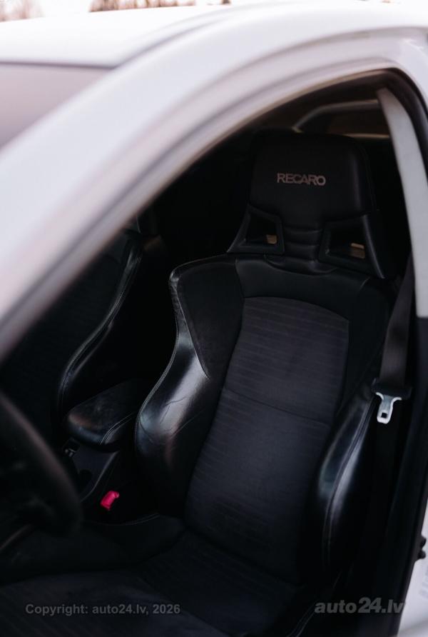 Balts Mitsubishi lancer-evolution 2012 Tallina, ar dzinēja tilpumu 2.00 L un nobraukumu 127 tūkst. km par 42900 €, foto 11 vietnē AUTOMOTO.COM.LV