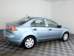 Zaļš Mitsubishi Lancer 2008 Tallina, ar dzinēja tilpumu 1.50 L un nobraukumu 129 tūkst. km par 2199 €, foto 4 vietnē AUTOMOTO.COM.LV