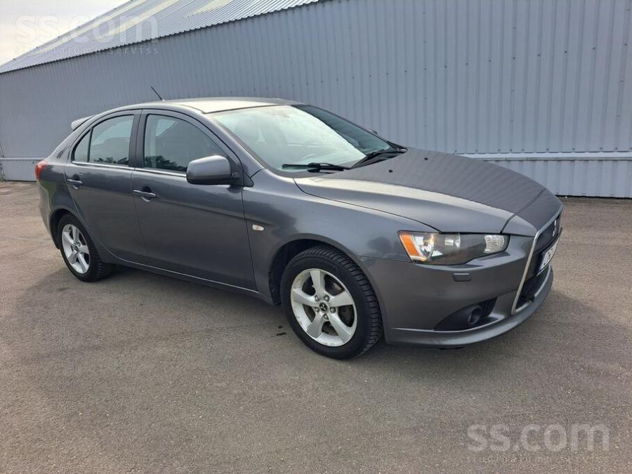 Pelēks Mitsubishi Lancer 2011 Jēkabpils, ar dzinēja tilpumu 1.80 L un nobraukumu 284 tūkst. km par 2800 €, foto 3 vietnē AUTOMOTO.COM.LV