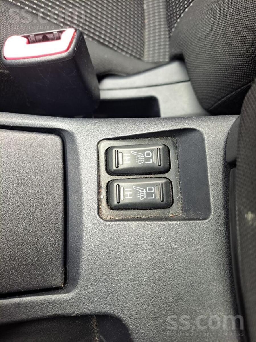 Pelēks Mitsubishi Lancer 2011 Jēkabpils, ar dzinēja tilpumu 1.80 L un nobraukumu 284 tūkst. km par 2800 €, foto 15 vietnē AUTOMOTO.COM.LV