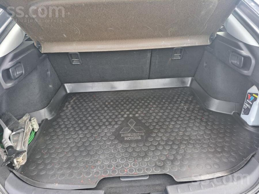 Pelēks Mitsubishi Lancer 2011 Jēkabpils, ar dzinēja tilpumu 1.80 L un nobraukumu 284 tūkst. km par 2800 €, foto 20 vietnē AUTOMOTO.COM.LV