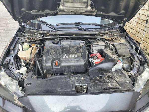 Pelēks Mitsubishi Lancer 2009 Panevēža, ar dzinēja tilpumu 1.97 L un nobraukumu 300 tūkst. km par 3000 €, foto 7 vietnē AUTOMOTO.COM.LV