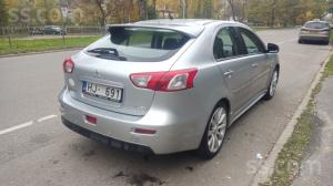 Pelēks Mitsubishi Lancer 2009 Rīga, ar dzinēja tilpumu 1.80 L un nobraukumu 134 tūkst. km par 3000 €, foto 3 vietnē AUTOMOTO.COM.LV
