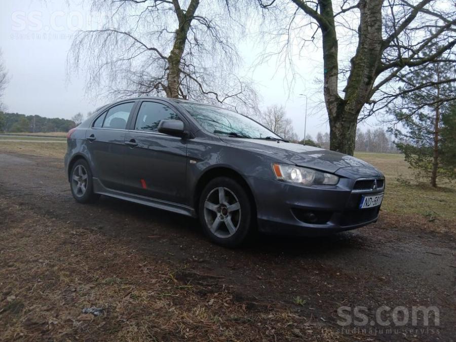 Pelēks Mitsubishi Lancer 2010 Liepāja, ar dzinēja tilpumu 2.00 L un nobraukumu 295 tūkst. km par 2100 €, foto 6 vietnē AUTOMOTO.COM.LV
