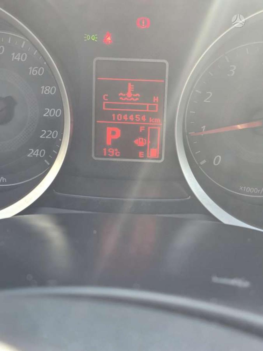 Pelēks Mitsubishi Lancer 2010 Viļņa, ar dzinēja tilpumu 1.80 L un nobraukumu 104 tūkst. km par 4000 €, foto 8 vietnē AUTOMOTO.COM.LV