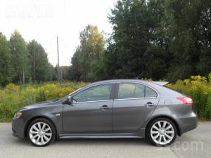 Pelēks Mitsubishi Lancer 2010 Rīga, ar dzinēja tilpumu 1.80 L un nobraukumu 185 tūkst. km par 3550 €, foto 3 vietnē AUTOMOTO.COM.LV