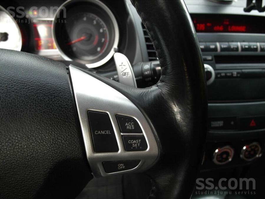 Pelēks Mitsubishi Lancer 2010 Rīga, ar dzinēja tilpumu 1.80 L un nobraukumu 185 tūkst. km par 3550 €, foto 14 vietnē AUTOMOTO.COM.LV