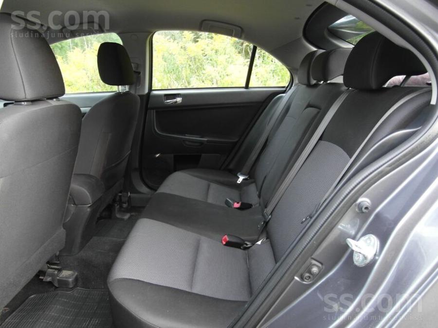 Pelēks Mitsubishi Lancer 2010 Rīga, ar dzinēja tilpumu 1.80 L un nobraukumu 185 tūkst. km par 3550 €, foto 18 vietnē AUTOMOTO.COM.LV