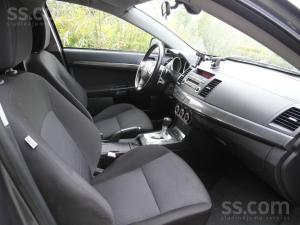 Pelēks Mitsubishi Lancer 2010 Rīga, ar dzinēja tilpumu 1.80 L un nobraukumu 185 tūkst. km par 3550 €, foto 19 vietnē AUTOMOTO.COM.LV