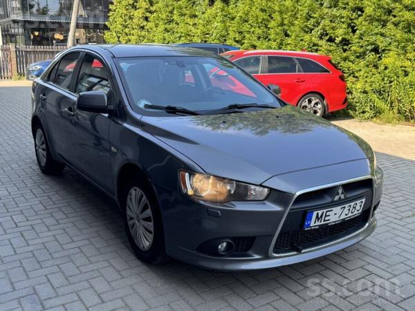 Pelēks Mitsubishi Lancer 2011 Rīga, ar dzinēja tilpumu 1.80 L un nobraukumu 284 tūkst. km par 2200 €, foto 2 vietnē AUTOMOTO.COM.LV