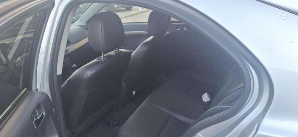 Grey Mitsubishi Lancer 2014 in Vilnius, with an engine capacity of 1.59 L and mileage of 128 thousand km for 4300 €, photo 3 on AUTOMOTO.COM.LV