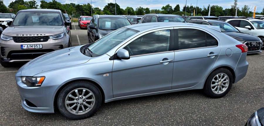 Pelēks Mitsubishi Lancer 2014 Viļņa, ar dzinēja tilpumu 1.59 L un nobraukumu 128 tūkst. km par 4950 €, foto 9 vietnē AUTOMOTO.COM.LV