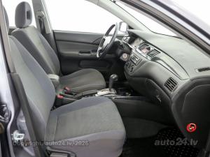Pelēks Mitsubishi Lancer 2005 Tallina, ar dzinēja tilpumu 1.60 L un nobraukumu 119 tūkst. km par 1699 €, foto 7 vietnē AUTOMOTO.COM.LV
