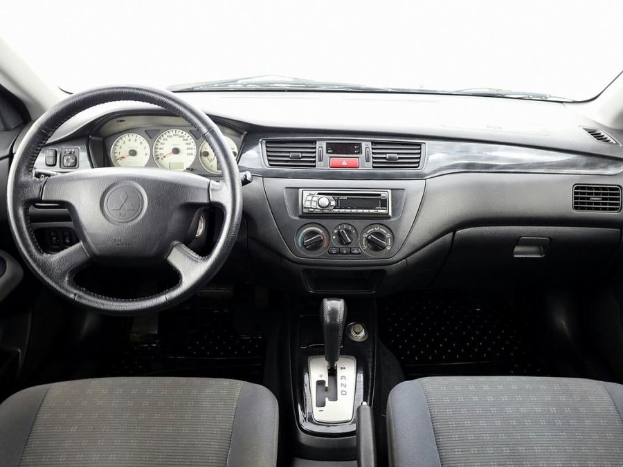 Grey Mitsubishi Lancer 2005 in Tallinn, with an engine capacity of 1.60 L and mileage of 119 thousand km for 1699 €, photo 12 on AUTOMOTO.COM.LV
