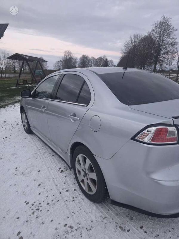 Grey Mitsubishi Lancer 2007 in Jonava, with an engine capacity of 1.97 L and mileage of 363 thousand km for 2800 €, photo 6 on AUTOMOTO.COM.LV
