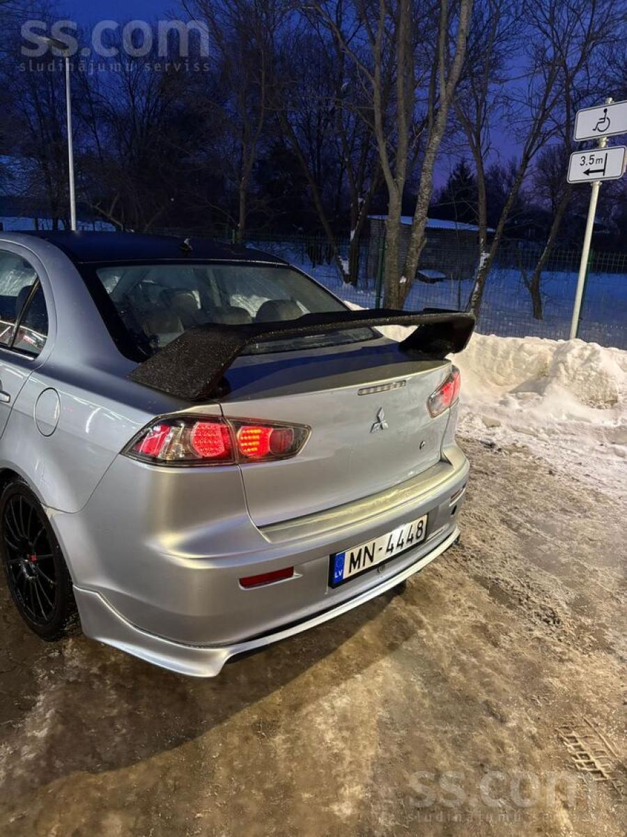 Pelēks Mitsubishi Lancer 2007 Talsi, ar dzinēja tilpumu 1.80 L un nobraukumu 298 tūkst. km par 2800 €, foto 3 vietnē AUTOMOTO.COM.LV