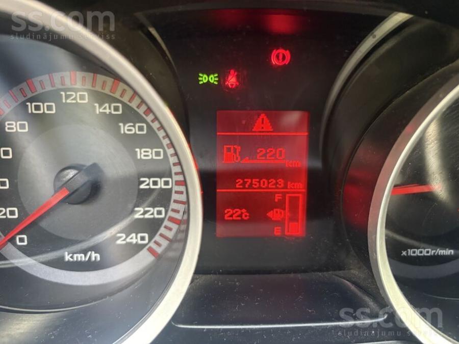 Pelēks Mitsubishi Lancer 2007 Rīga, ar dzinēja tilpumu 2.00 L un nobraukumu 275 tūkst. km par 1280 €, foto 13 vietnē AUTOMOTO.COM.LV